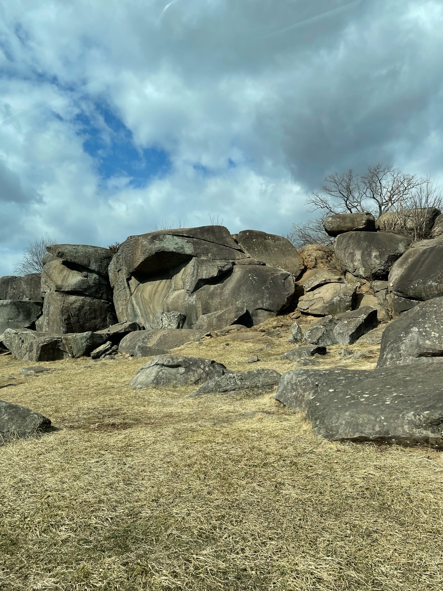 Touring Gettysburg Battlefields and Museum - Catching Katie